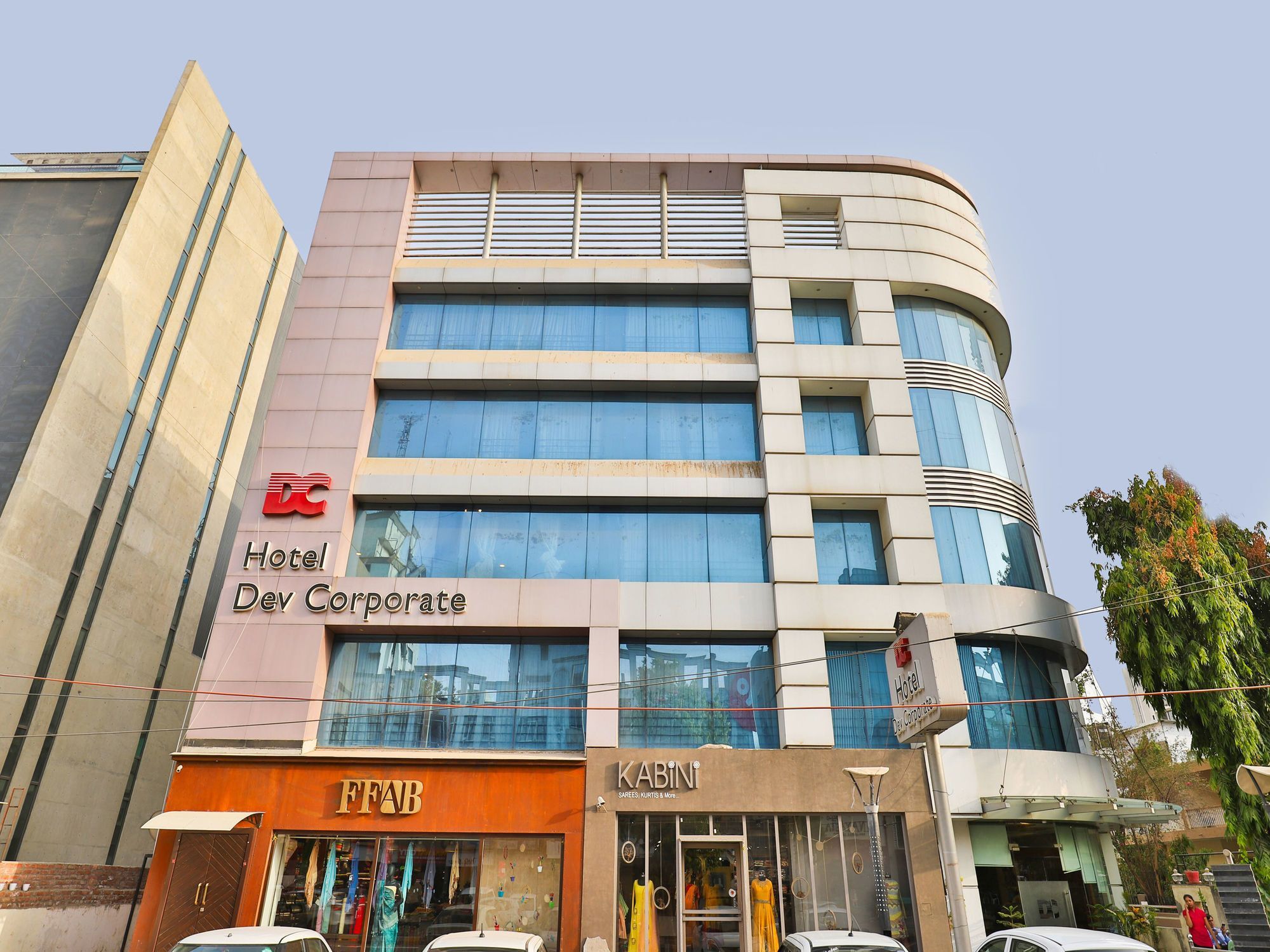 Capital O 15537 Dev Corporate Hotel Ahmedabad